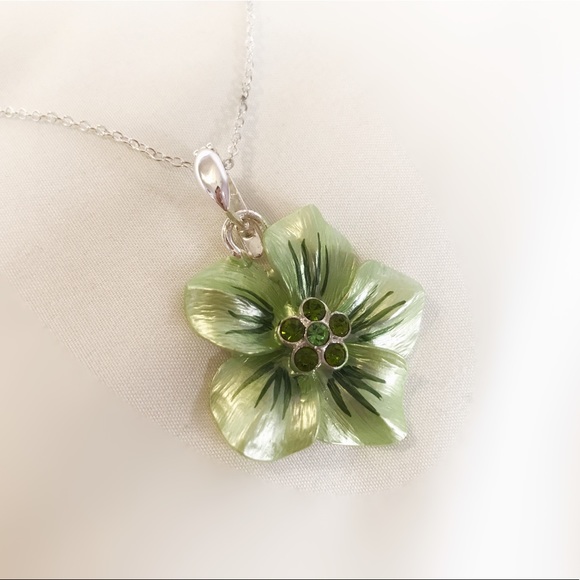 Jewelry | Green Rhinestone Flower Pendant Necklace 18 | Poshmark